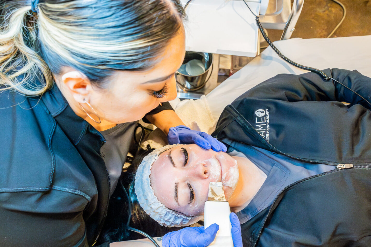 The Benefits Of Ultrasonic Dermasound Facial Treatment